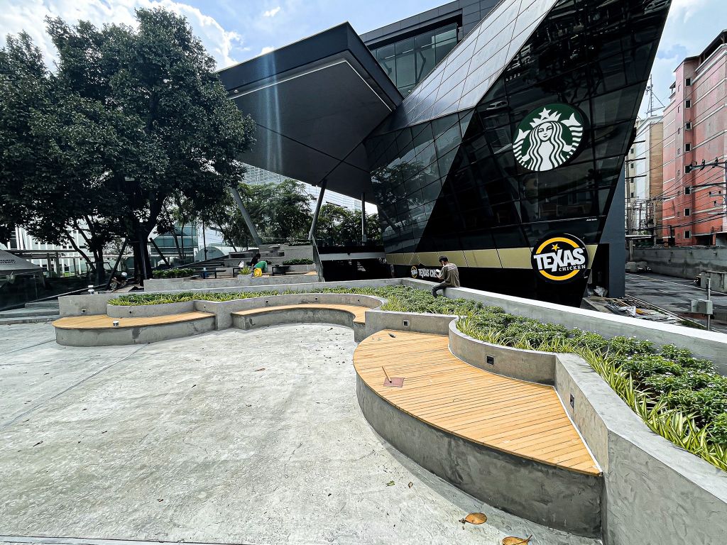 มหาวิทยาลัยกรุงเทพ รังสิต - ไม้เทียม WPC Watsadu Niyom | Wazzadu